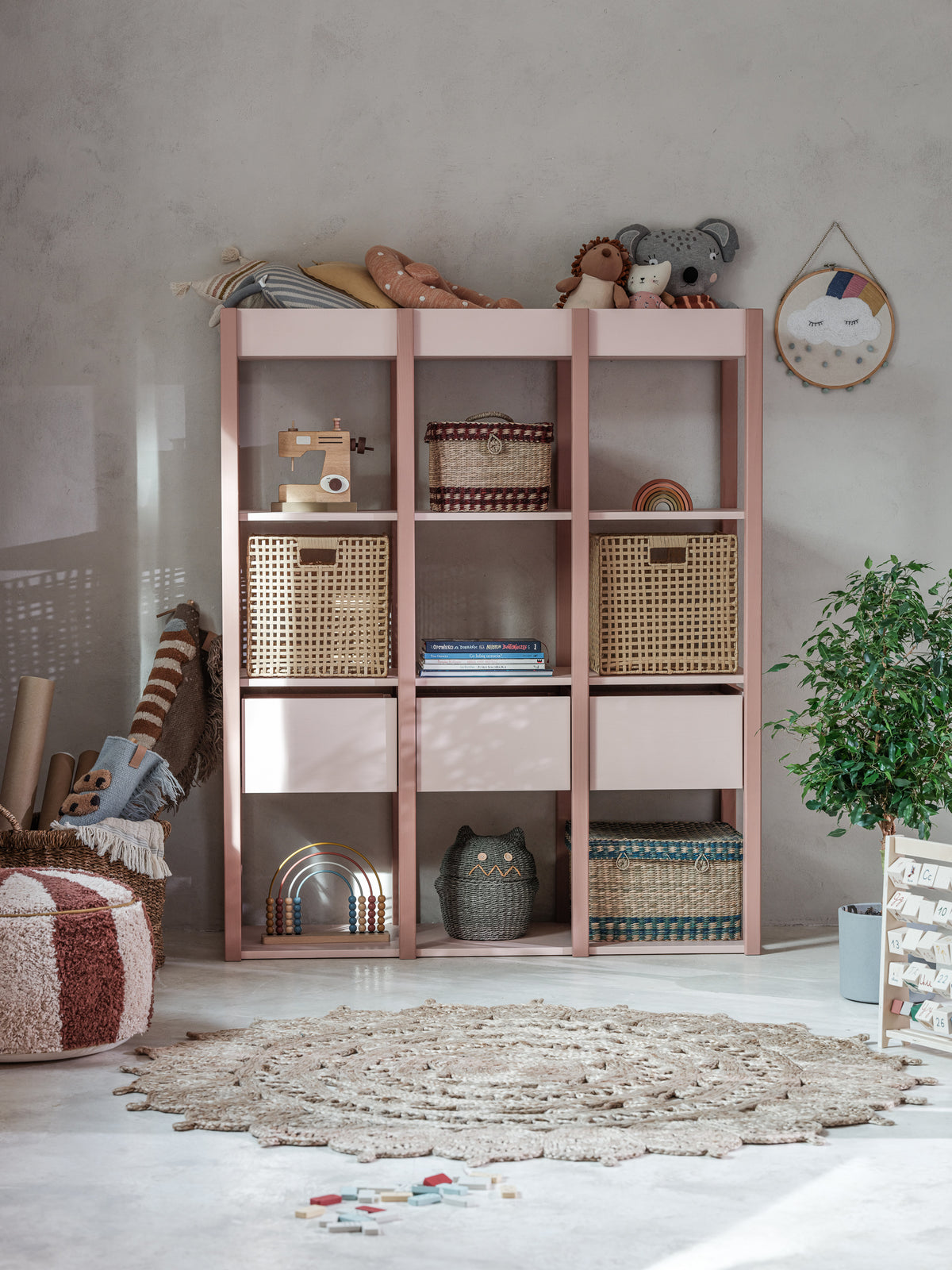 Handmade 'Tweens' Pink Bookshelf – Lillian Daph